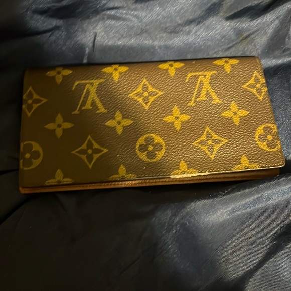 Other | Louis Vuitton Checkbook Wallet With Compartments | Poshmark